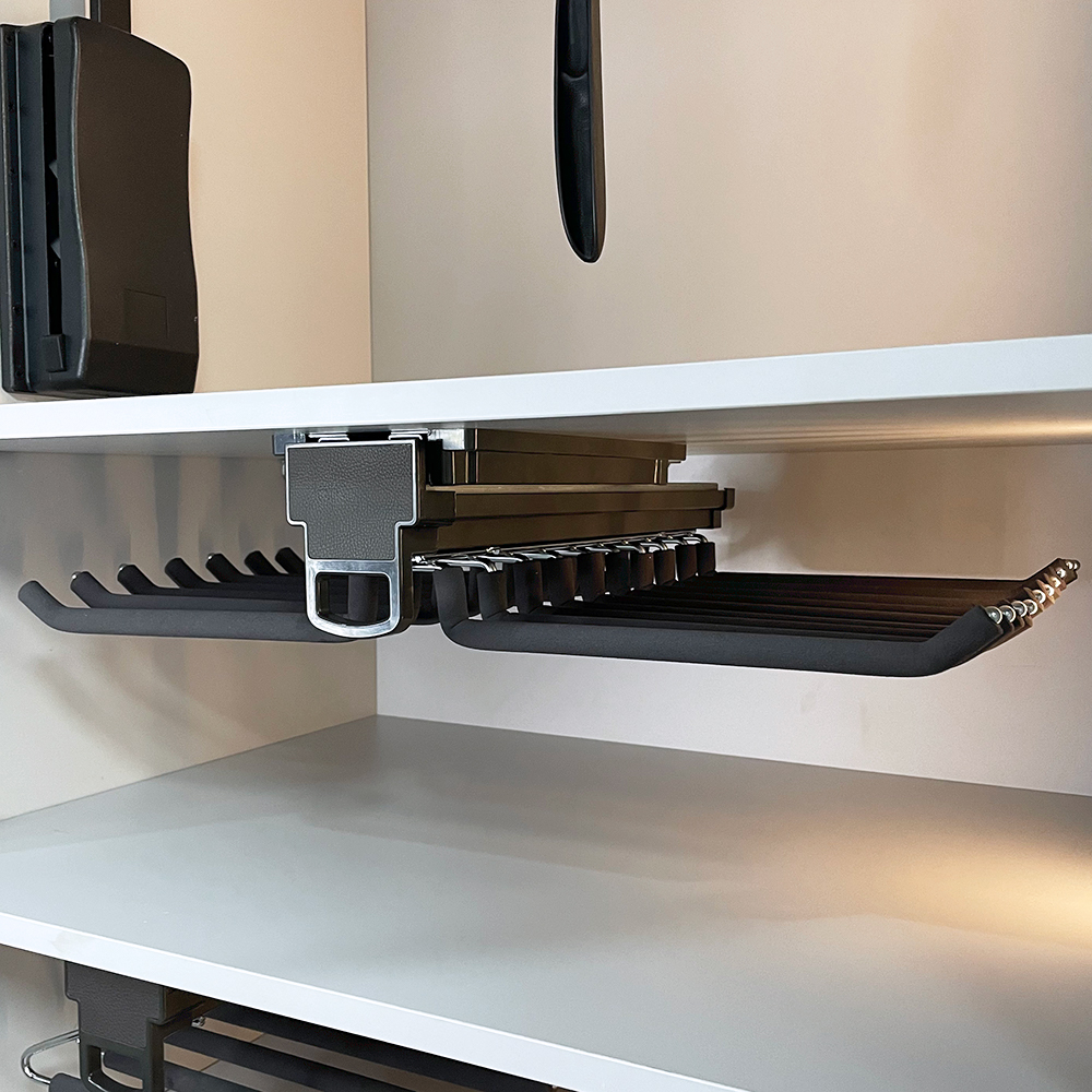Pull out trousers display rack for wardrobe - BENE
