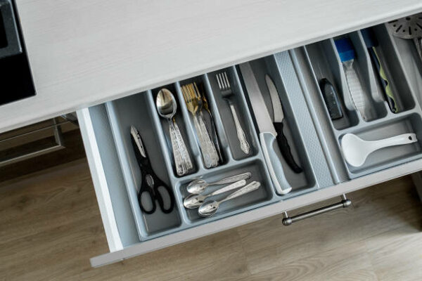 How to Organise Your Cutlery Drawer with a Drawer Organiser Cutlery Tray？